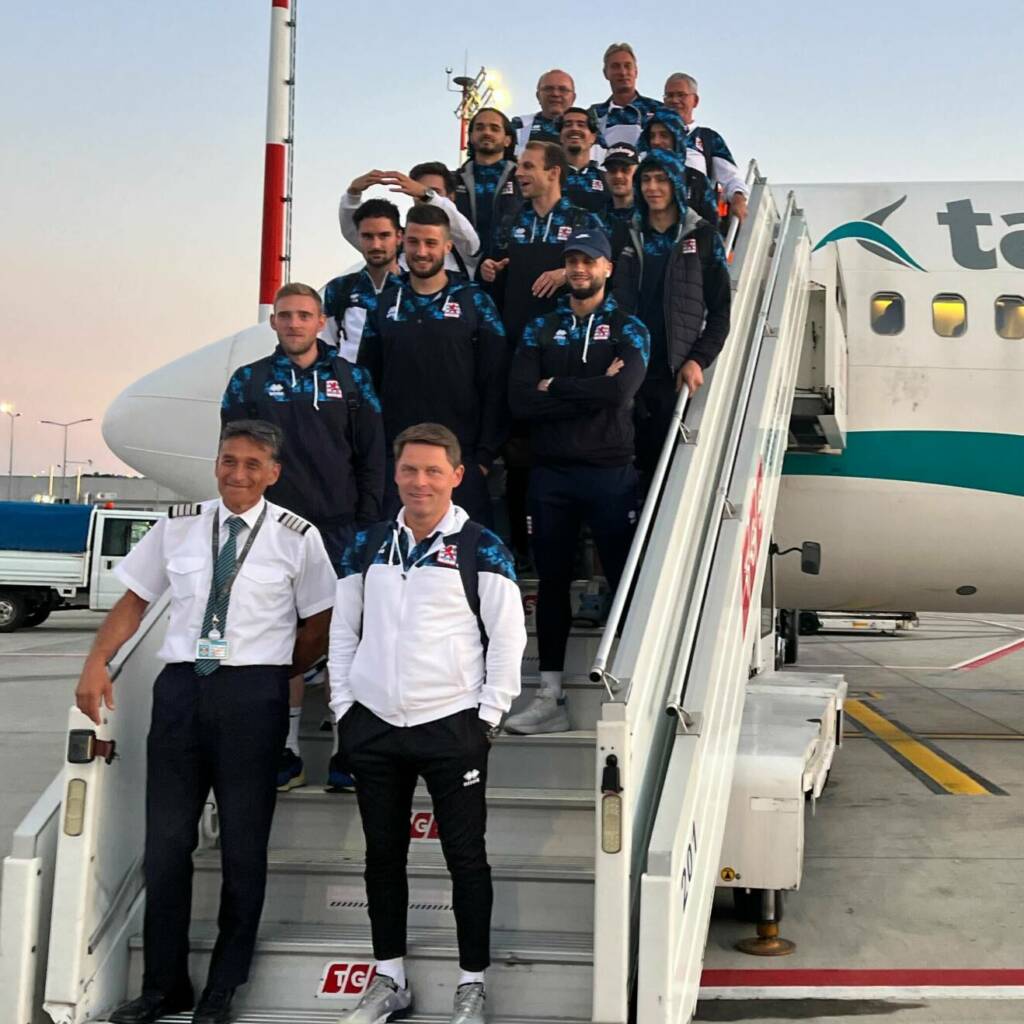 Flying to London | MK Partnair